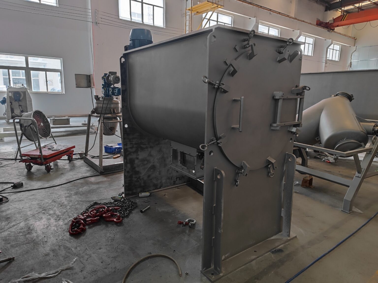 How Cantilever Designed Mixers Help Ensure Proper Cleaning